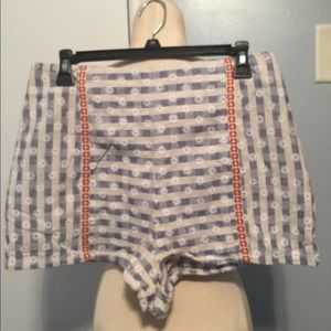 Flying Tomato | Shorts | Flying Tomato Check Shorts With White Daisy ...